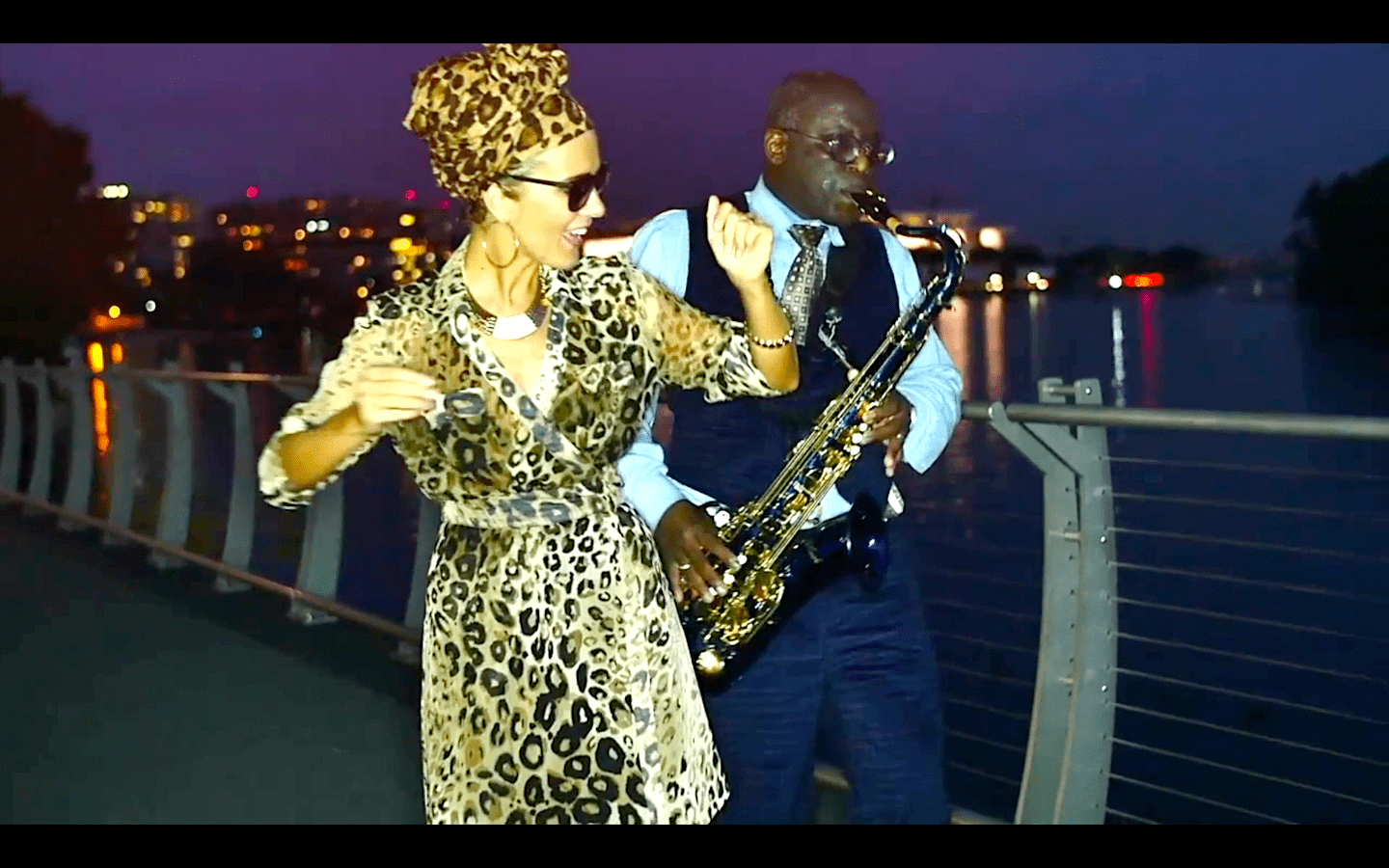 Juliett Novak predstavila letný energický singel - GREGI.NET ...