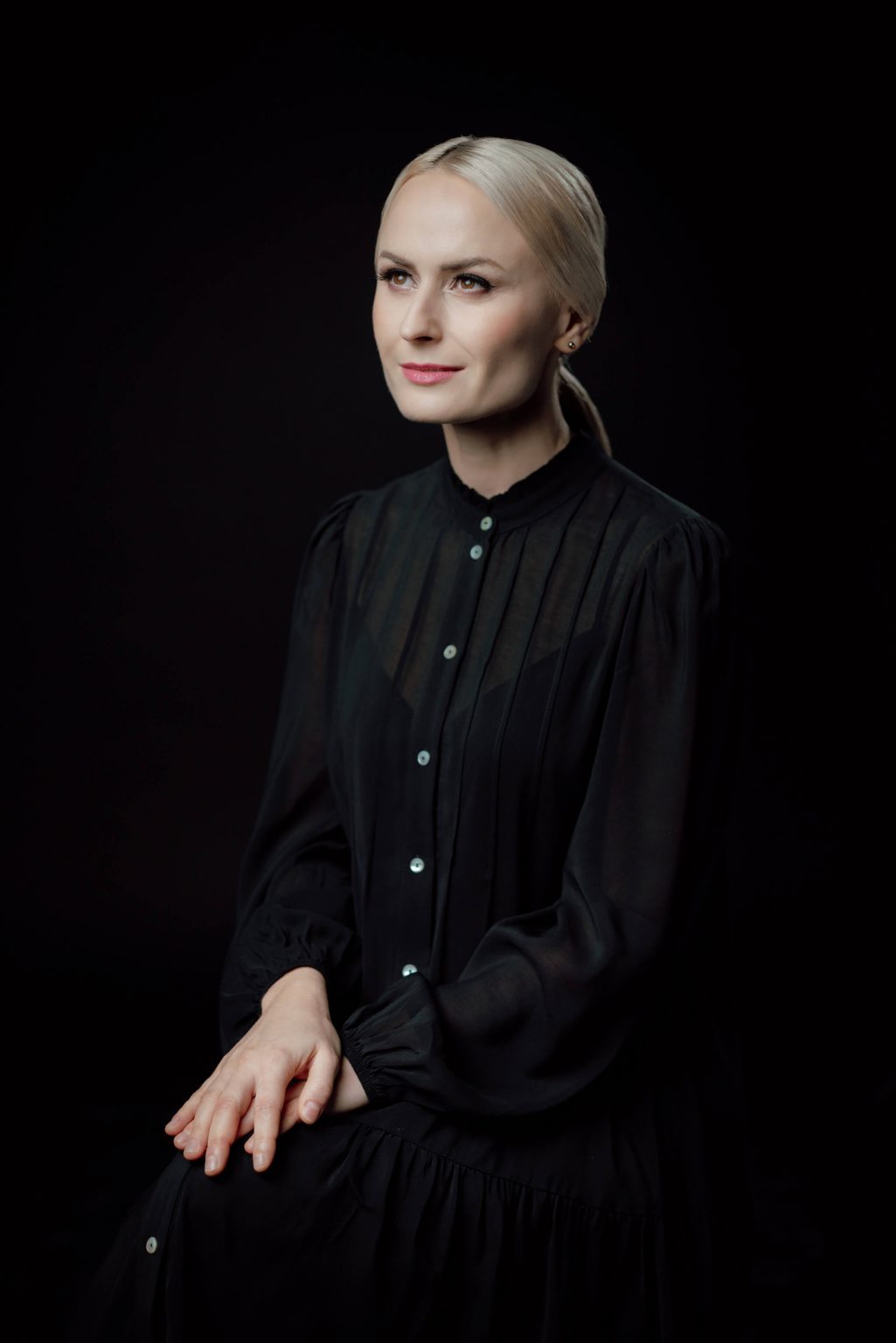 Speváčka Janais prekvapila mrazivým videoklipom k clivej rusínskej ...