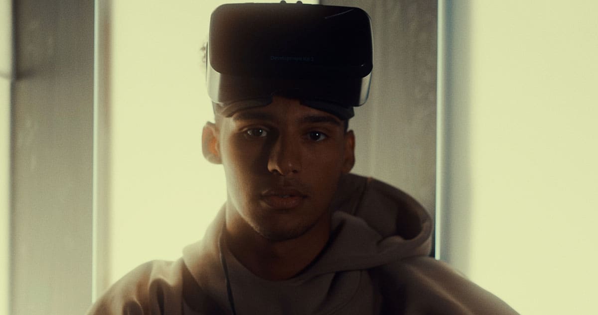 YAEL VO VIDEOKLIPE K NOVEJ SKLADBE “V MOJOM SRDCI” CESTUJE VO FABRENOM ...